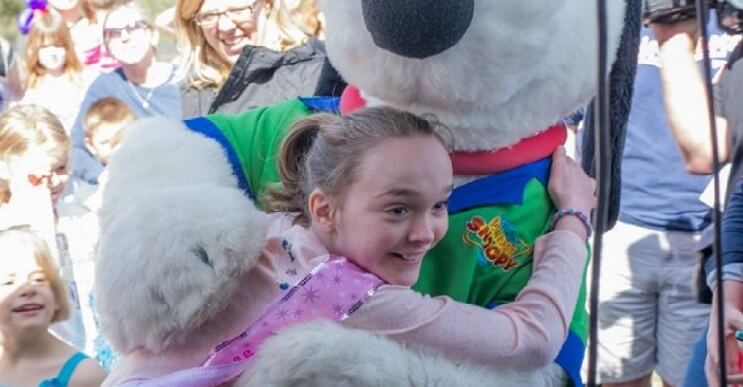 Nadie fue al cumpleaños de su hija y tras un pedido por Facebook se ...