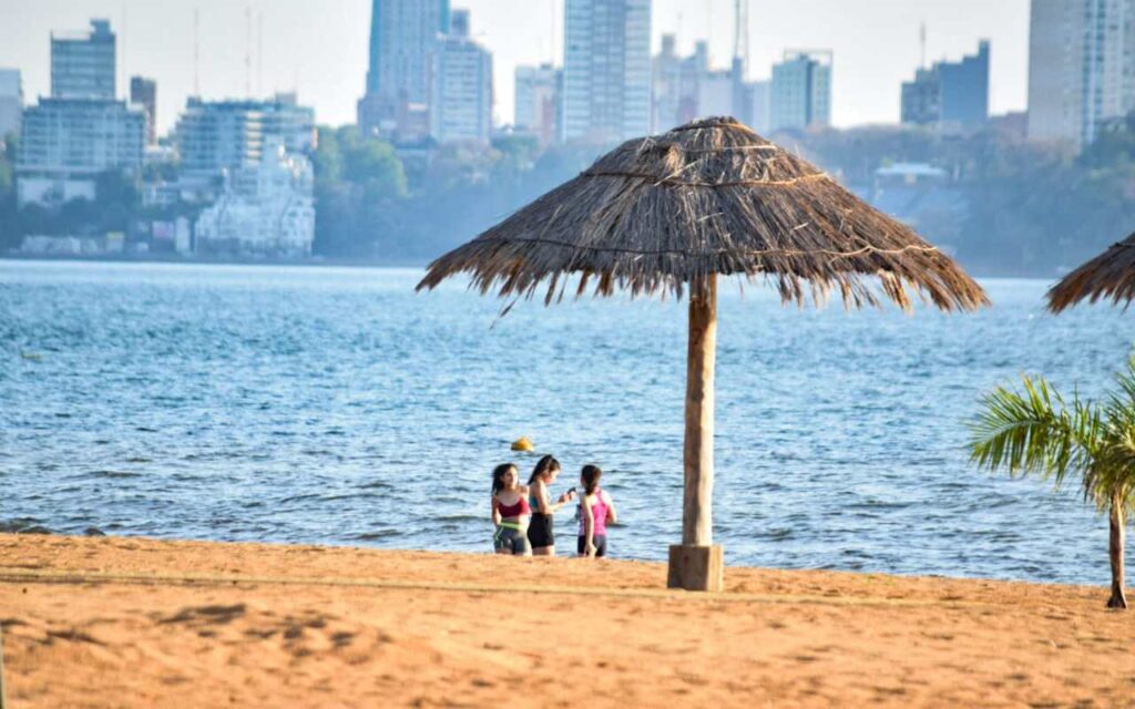 Encarnación se prepara para recibir en verano a turistas paraguayos ...