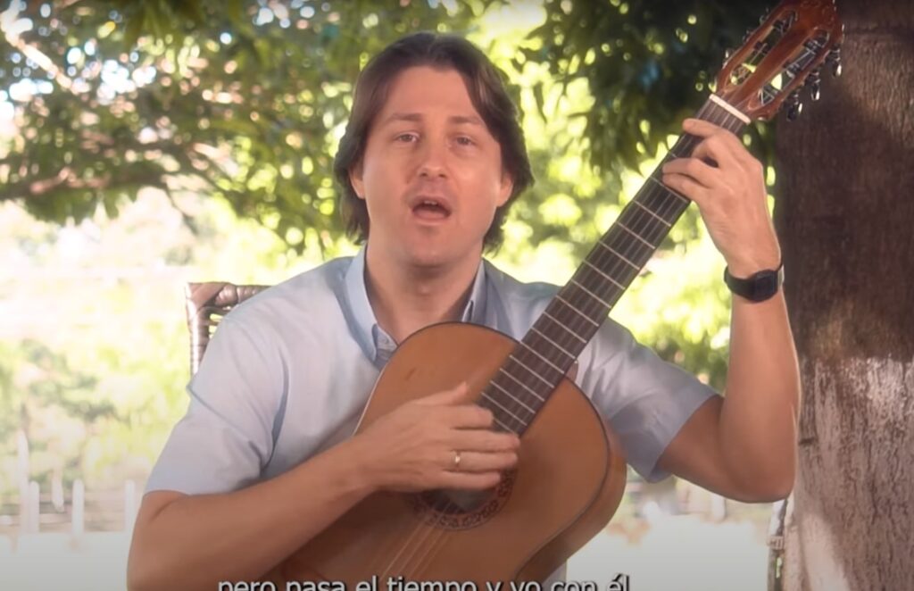 "Che ru", la nueva canción de David Portillo en homenaje a los padres ...