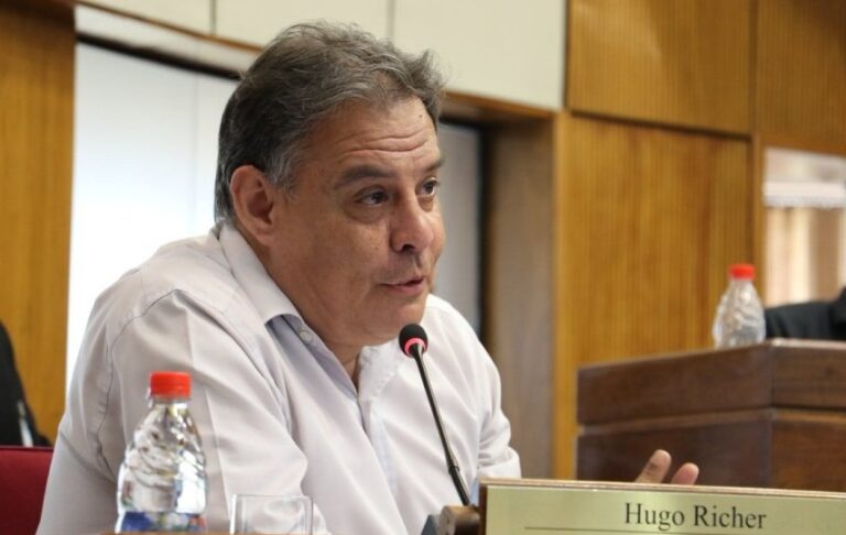 Hugo Richer: "El compromiso que se asumió es que el calendario ...